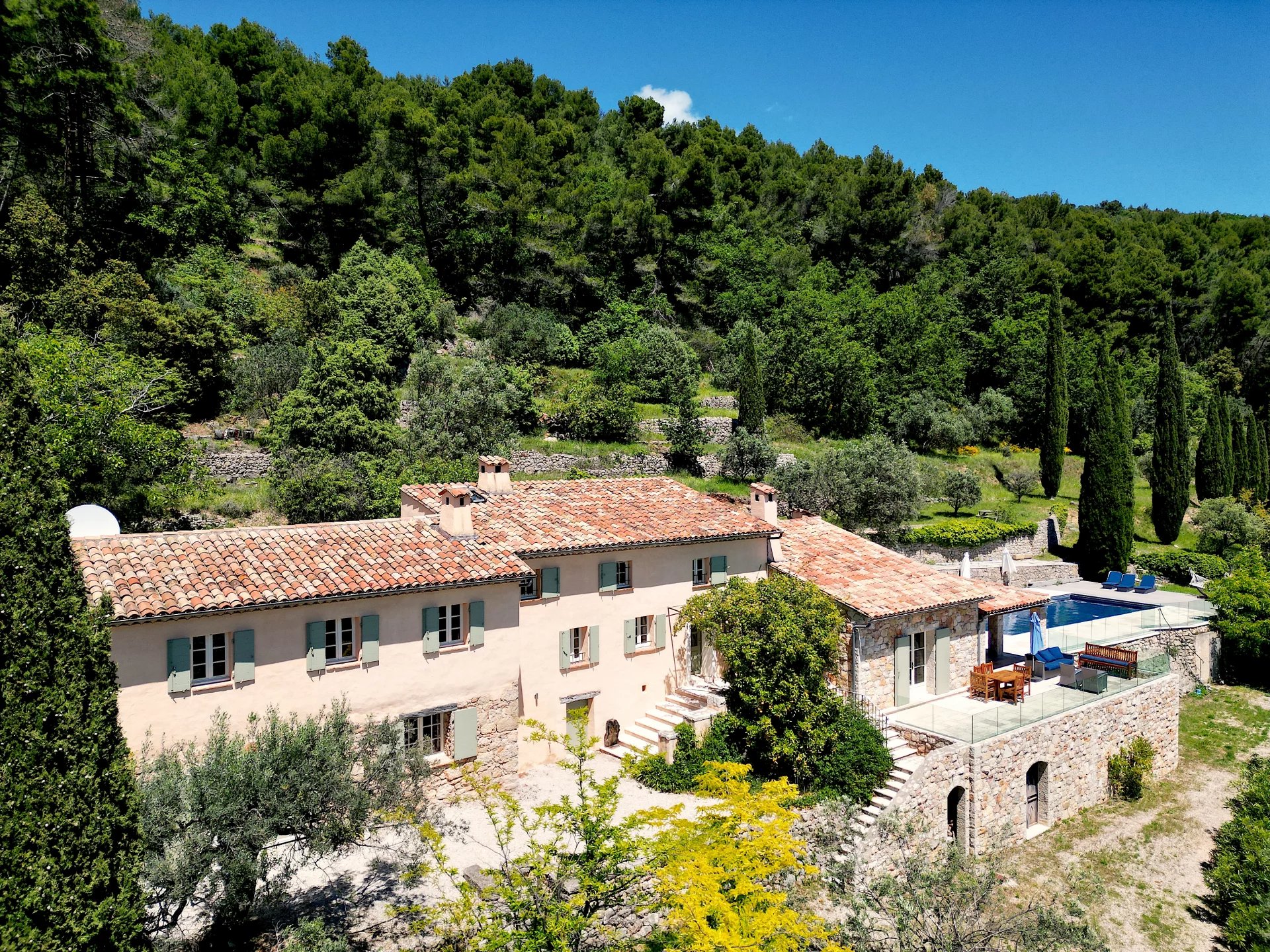 Luxurious old mas with exceptional panoramic view - Seillans - Wretman ...